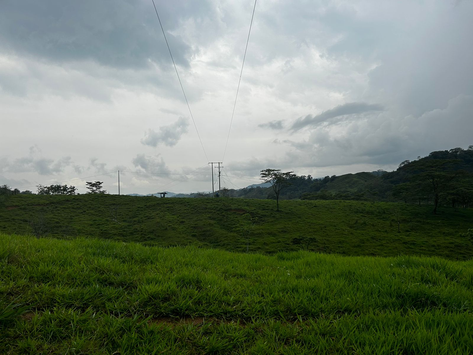 Enel Colombia ilumina la vida de 18 familias Medina